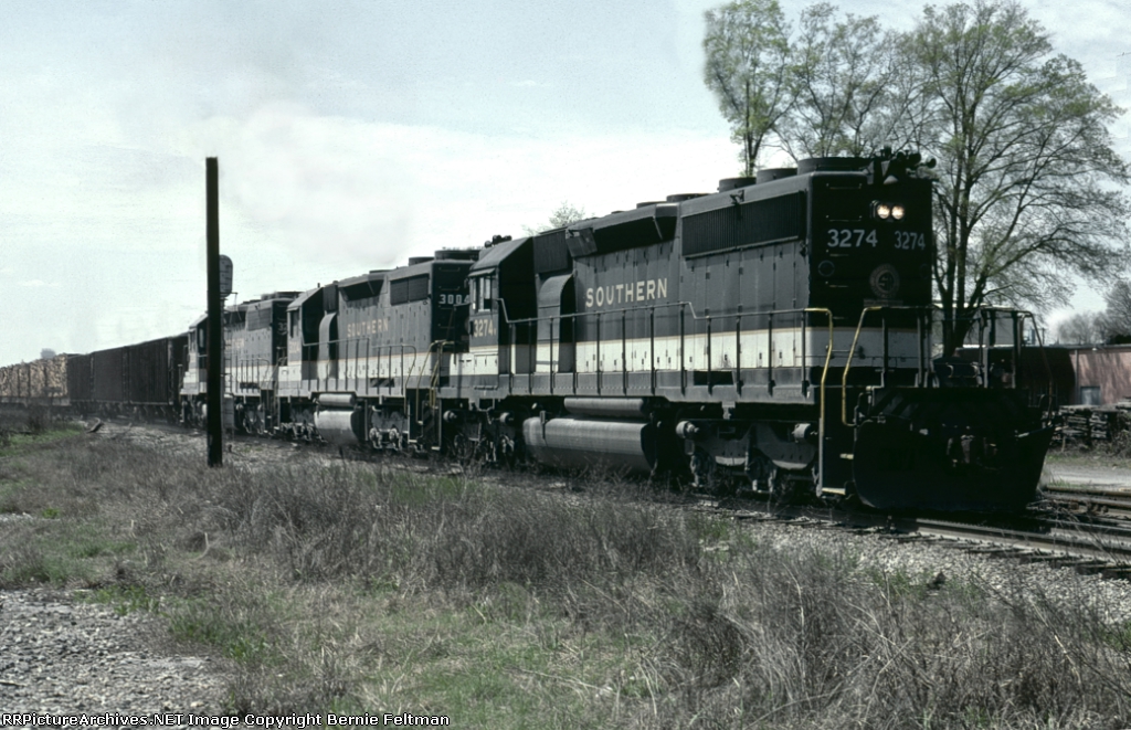 Southern Railway SD40-2 #3274, SD35 #3004 and another SD40-2 lead a 3B District (Brierfield ...